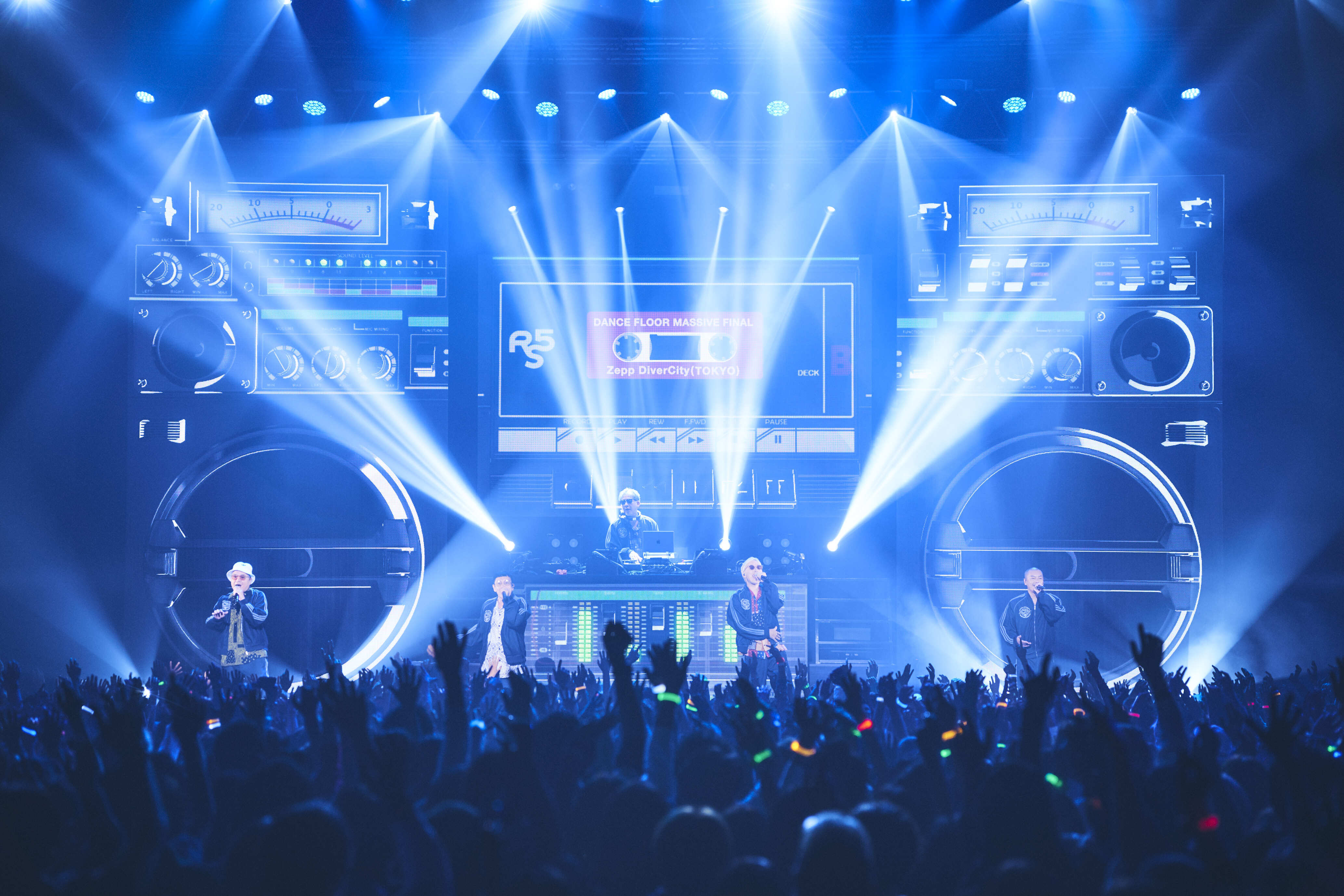 【ライブレポート】「DANCE FLOOR MASSIVE FINAL」圧巻のファイナル公演！ 楽しさ全開！興奮MAX！熱狂渦巻くRIP ...